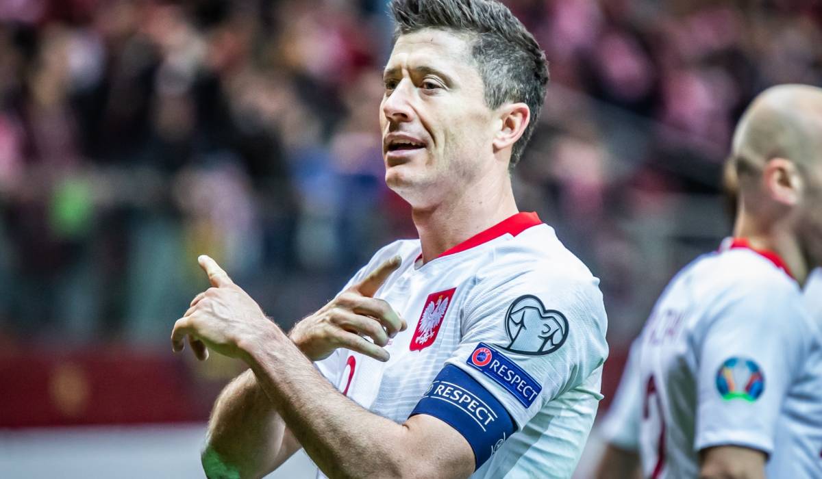 Robert Lewandowski gwiazdą gry FIFA 22. Tylko jeden piłkarz oceniony ...