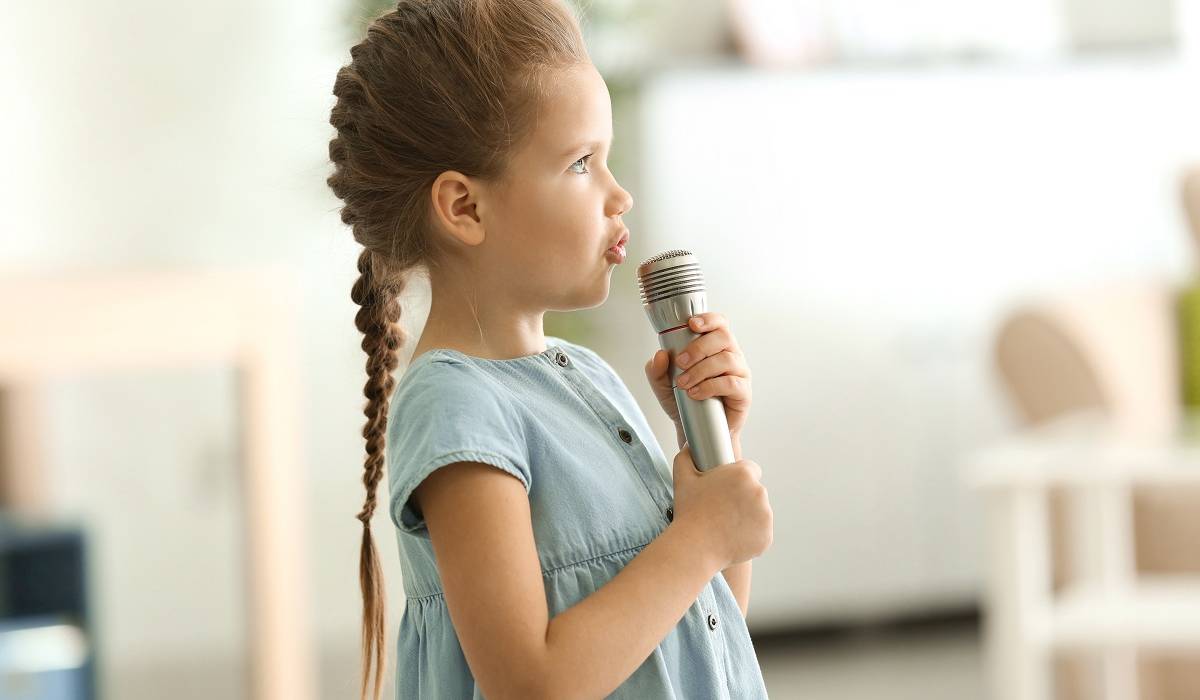 Nagranie śpiewającej dwulatki jest hitem. Pochwaliła ją sama Dolly ...