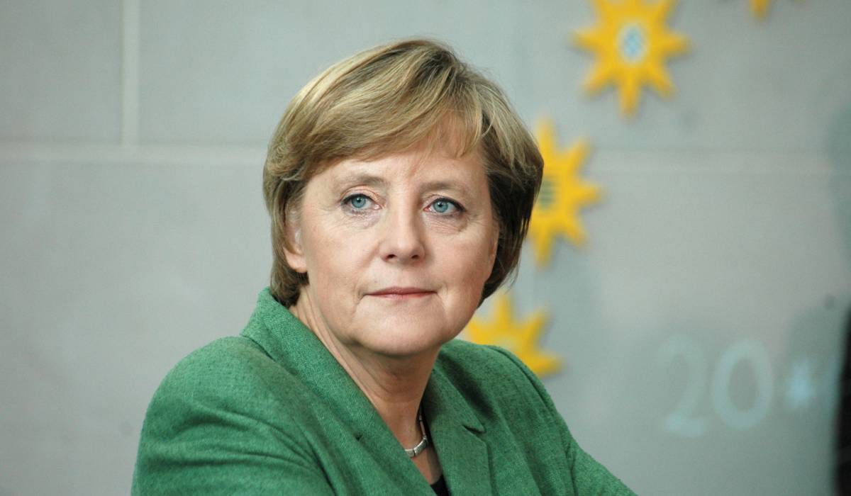 Angela Merkel na koniu! Powstała oryginalna rzeźba przedstawiająca ...