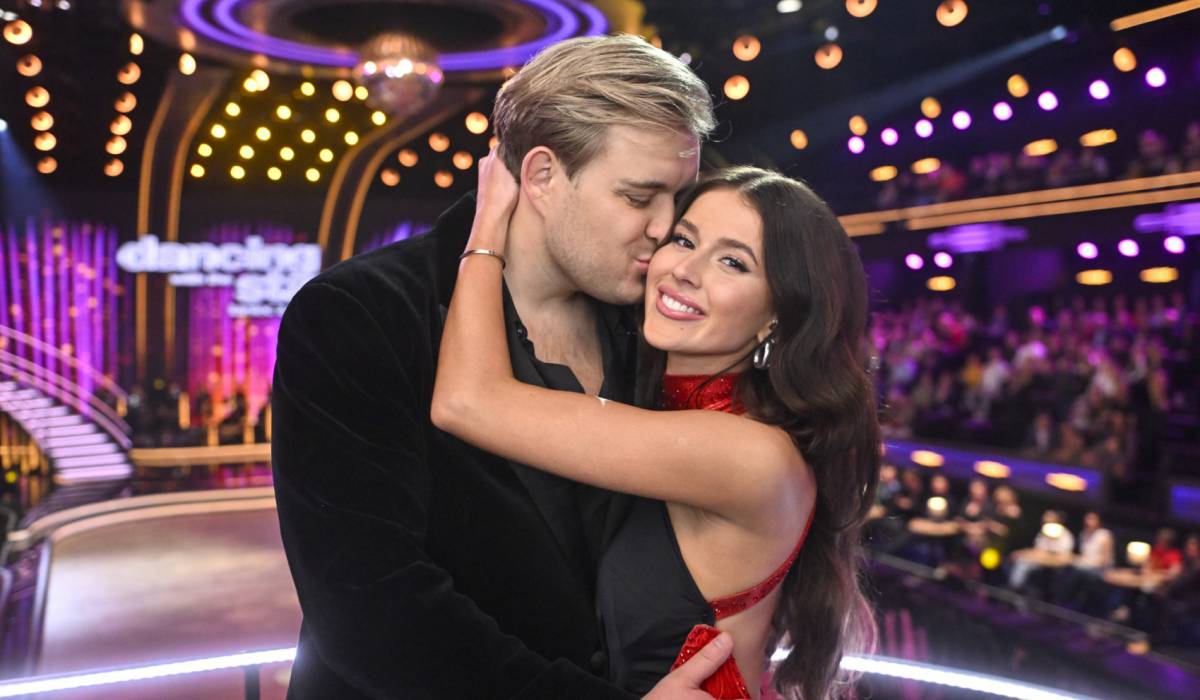 Roxie Węgiel nie zwalnia tempa. Nowy projekt artystki zaskoczył wszystkich - Szołbiznes - MAXX ...